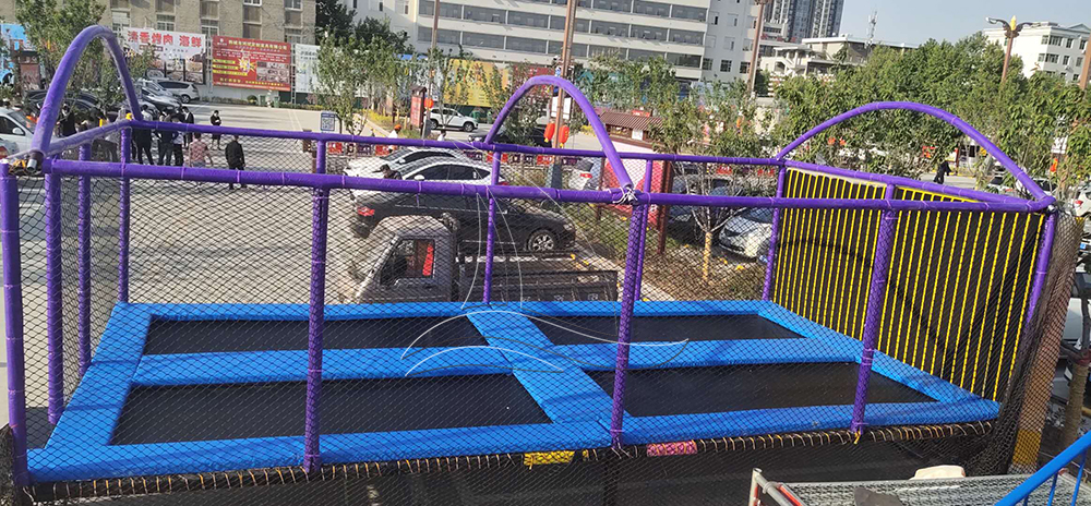 Outdoor trampoline park | Customized outdoor trampoline park